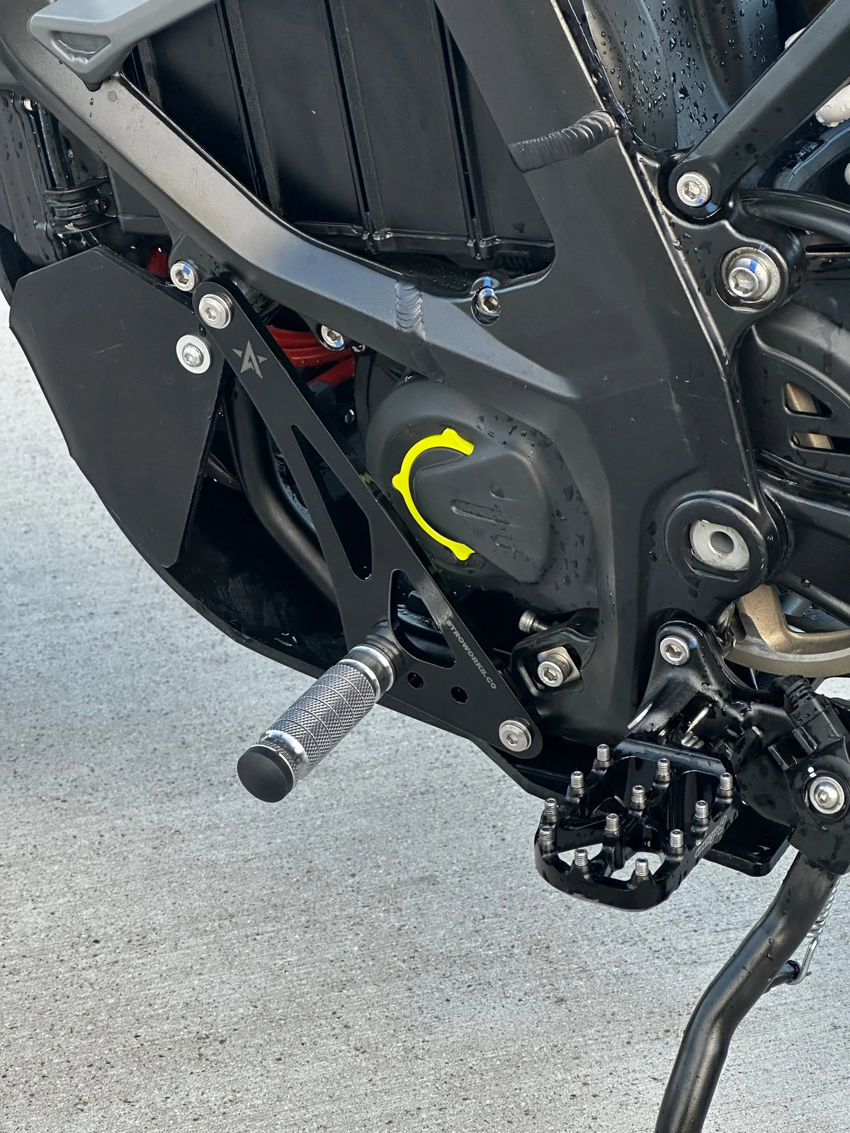 Surron Ultra Bee Shift Lock Astroworks Co - EV Warehouse