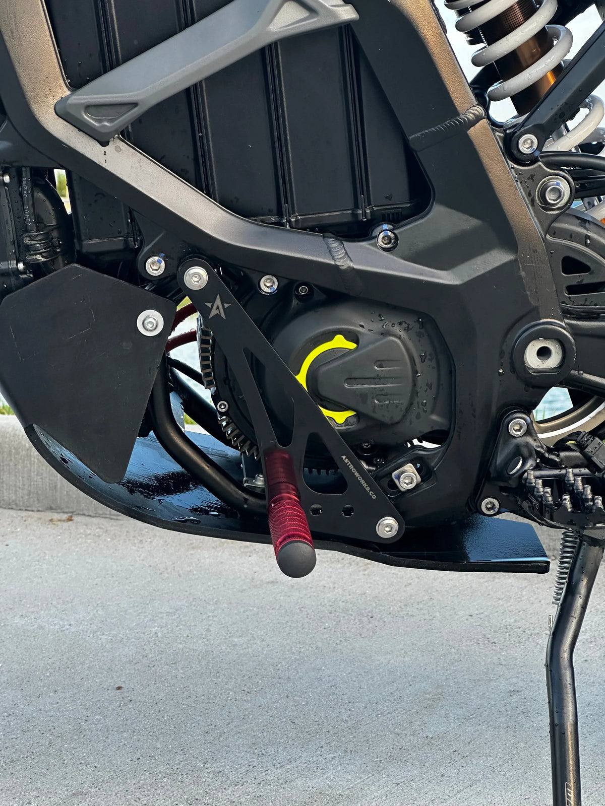 Surron Ultra Bee Shift Lock Astroworks Co - EV Warehouse